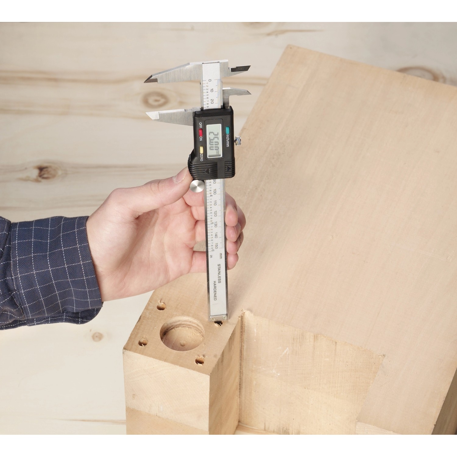 LUX-TOOLS Digitale Schieblehre 150 mm Comfort kaufen bei OBI