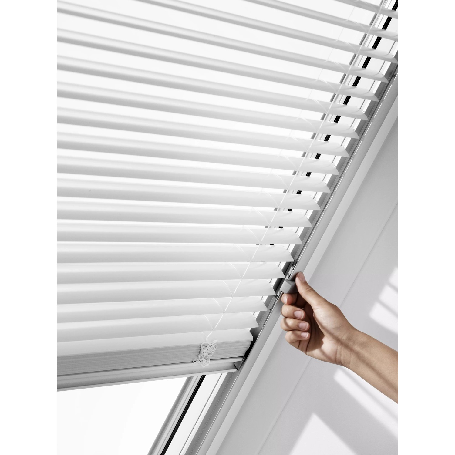 Velux Jalousie Manuell PAL MK12 7001S 78 cm x 180 cm Weiß kaufen bei OBI