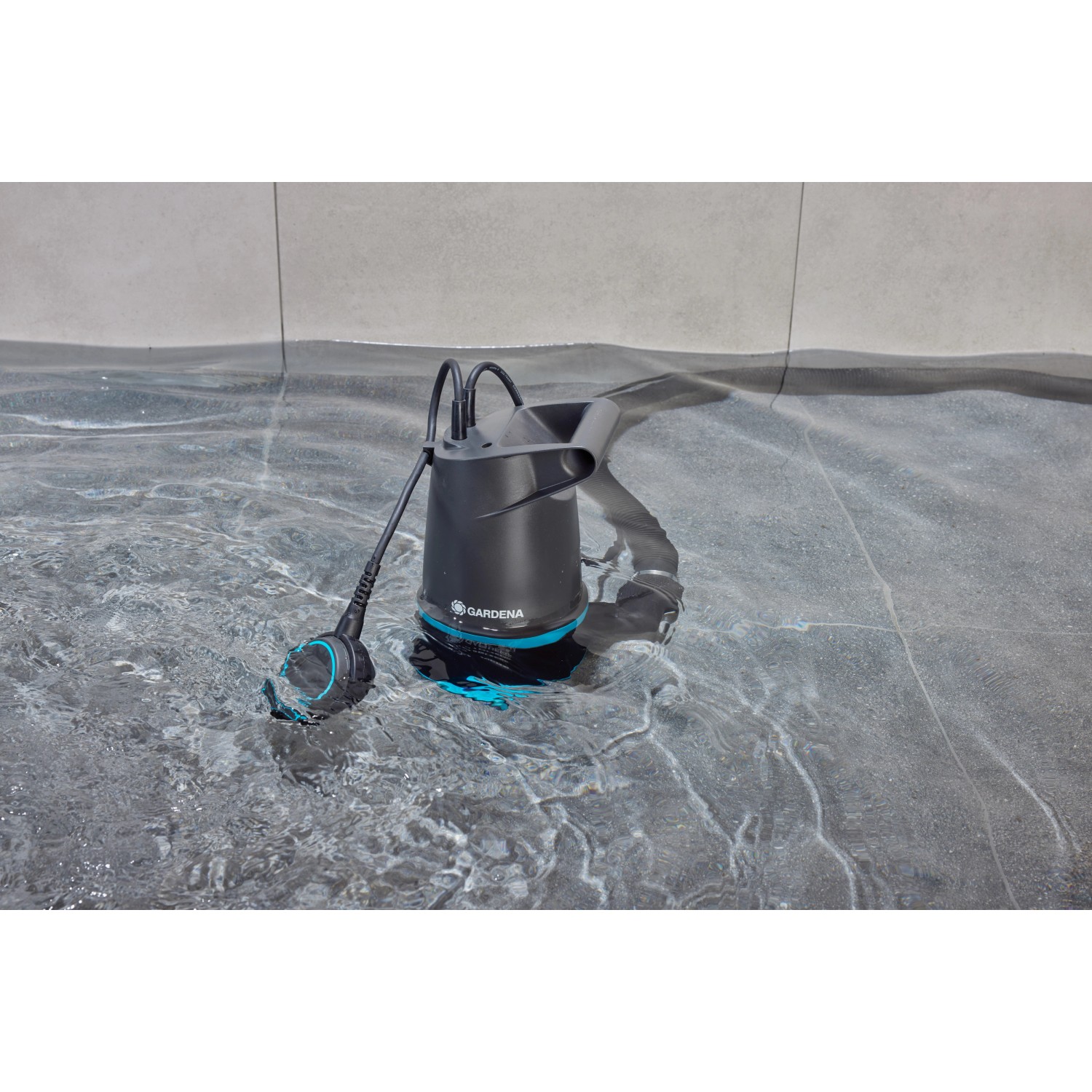 Gardena 2-in-1-Klar-/Schmutzwasser-Tauchpumpe 2000 Basic 20.000 l/h ...