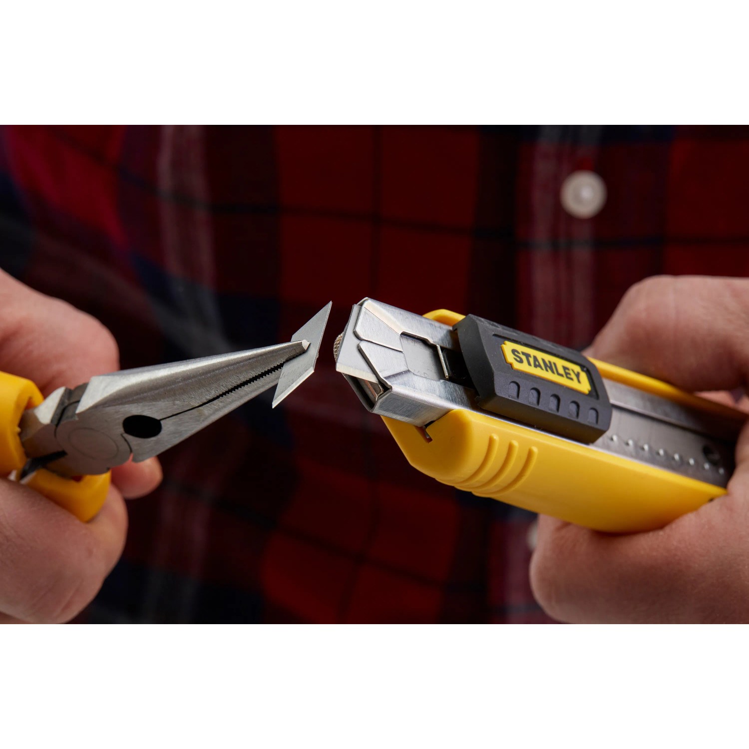 Stanley Cuttermesser FatMax 18 mm mit Magazin kaufen bei OBI