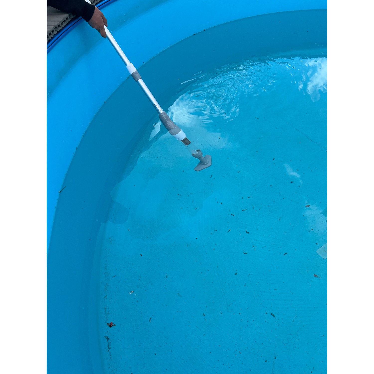 Pool-Handsauger inkl. Akku und Ladegerät Weiß-Grau kaufen bei OBI