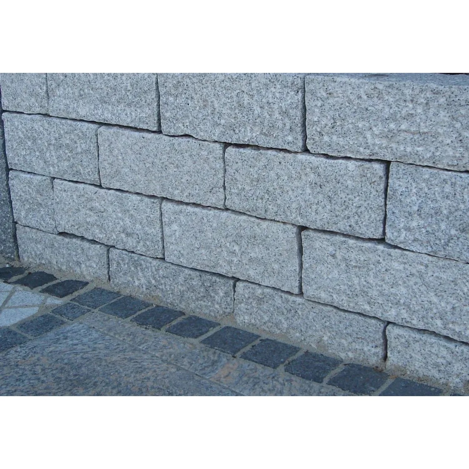 Granit Mauerstein Grau allseits gespalten 14 cm x 16 cm x 35 cm kaufen ...