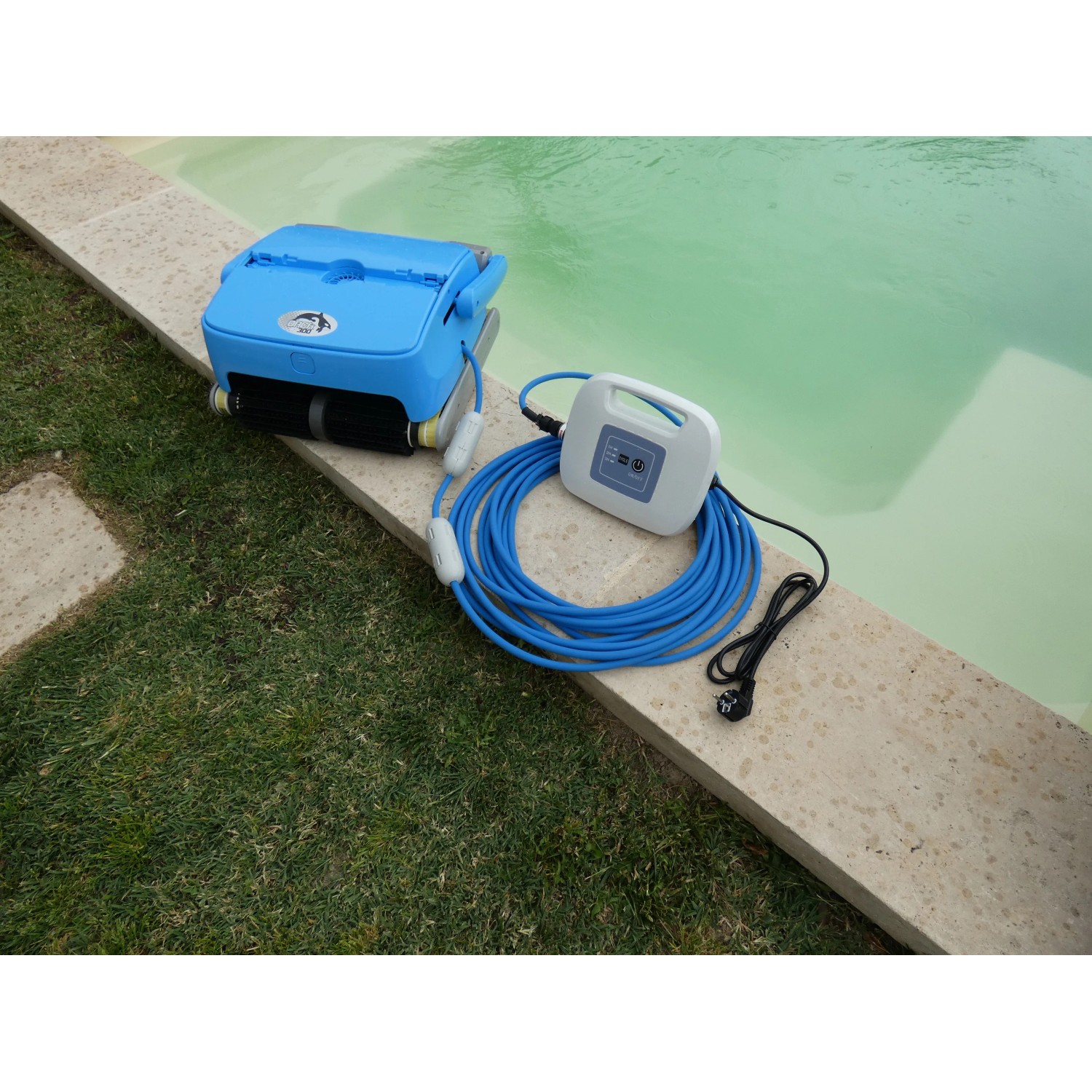 Poolroboter Orca 300 mit Kabel für Poolboden, Poolwand und Wasserlinie ...