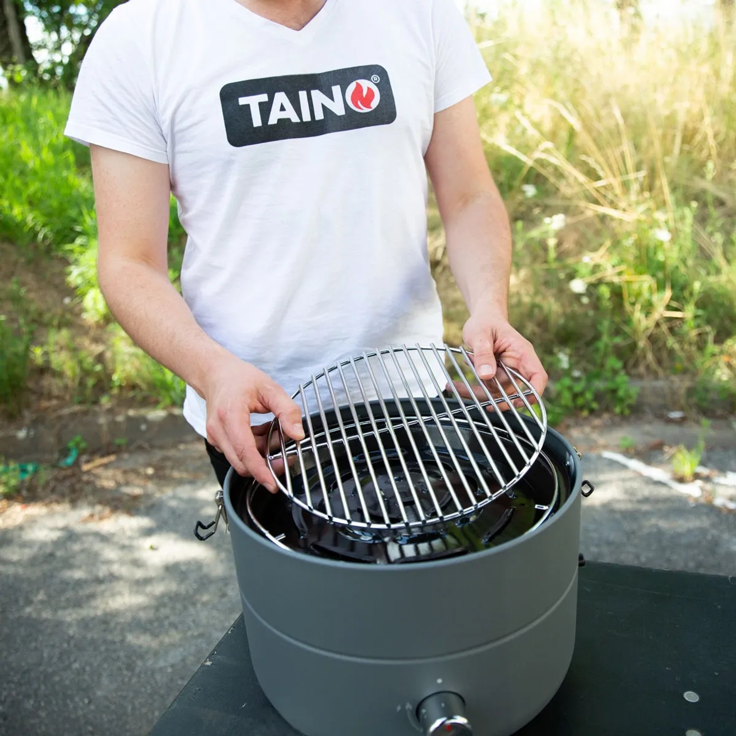 TAINO kleiner Gasgrill Grill-to-Go 2.5 kW kaufen bei OBI