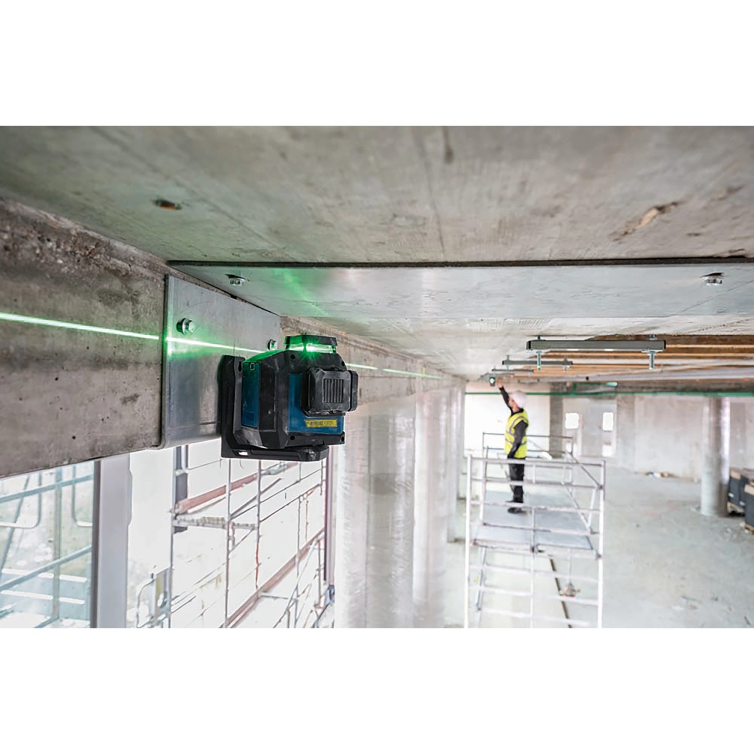 Bosch Professional Linienlaser GLL 80-33 G mit Universalhalterung LB 10 ...