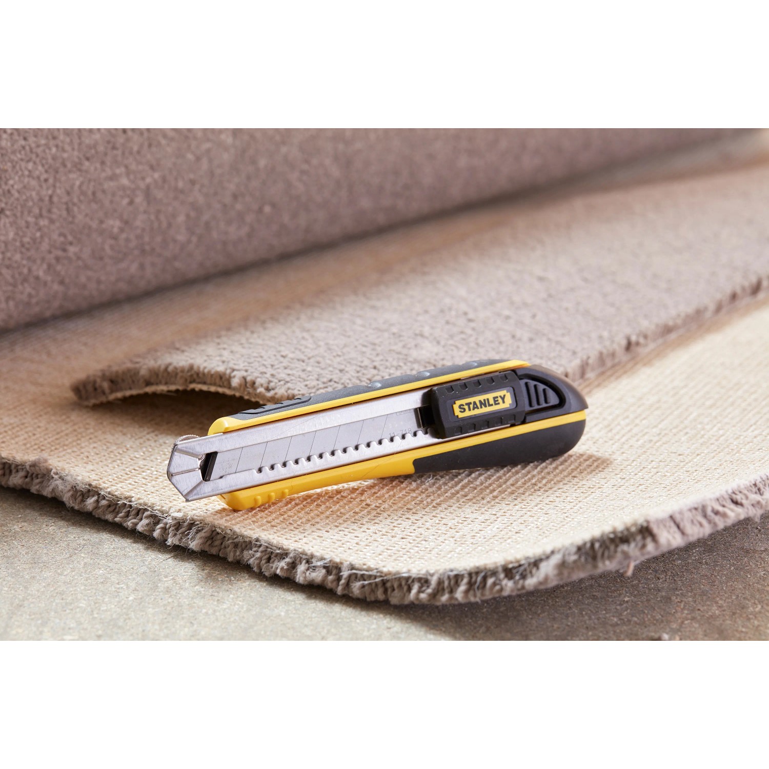 Stanley Cuttermesser FatMax™ 18 mm mit Magazin Schwarz-Gelb kaufen bei OBI