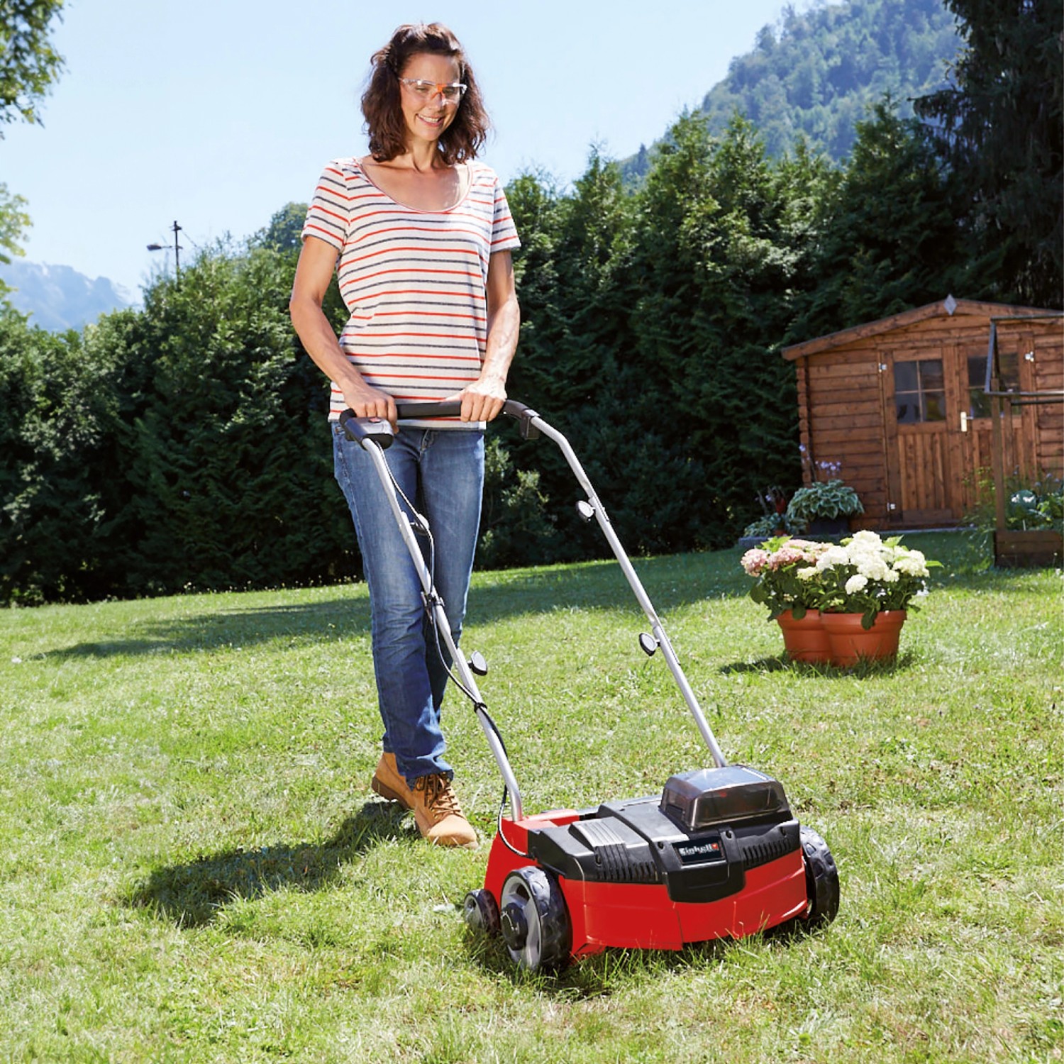 Einhell Akku-Vertikutierer GC-SC 36/31 Li-Solo jetzt bei OBI