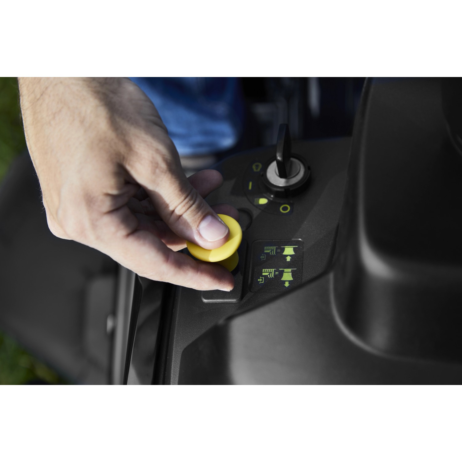 Alpina Rasentraktor AT3 98 A kaufen bei OBI