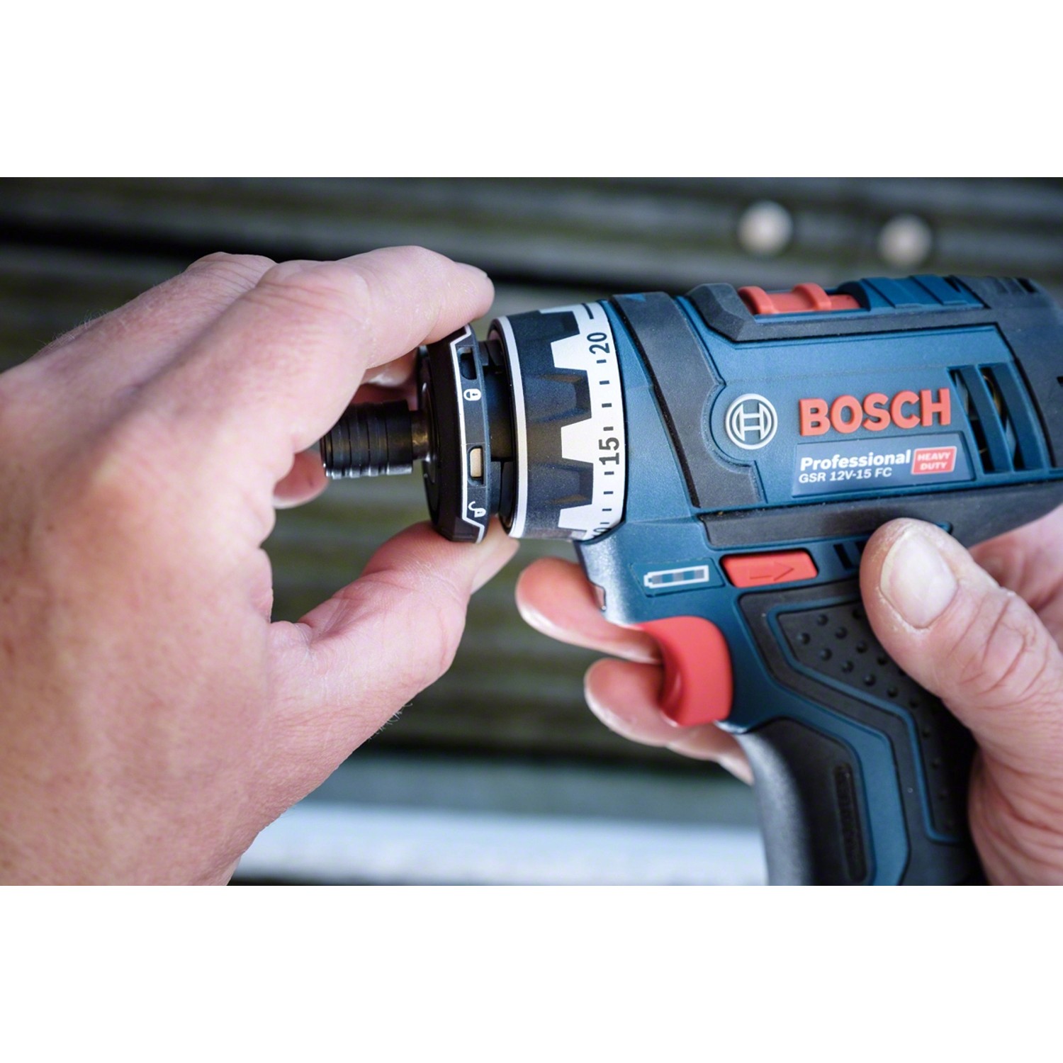 Bosch Professional Akku-Bohrschrauber GSR 12V-15 FC mit 2x2Ah, Aufsatz ...