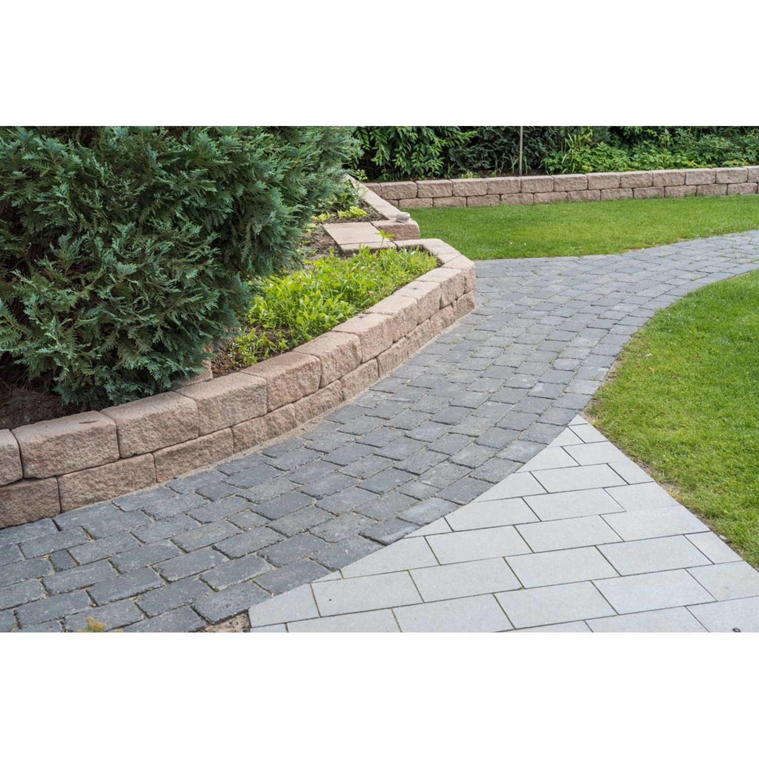 Diephaus Pflasterstein Collo Basalt 14 x 14 x 7 cm kaufen bei OBI