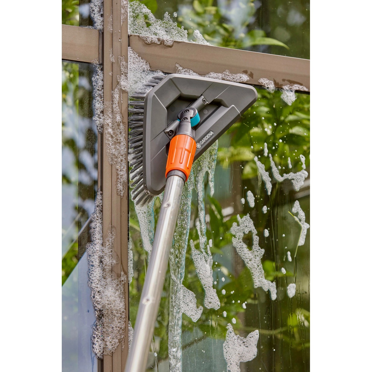 Gardena Stielbürste Cleansystem flexibel für Nassreinigung kaufen bei OBI