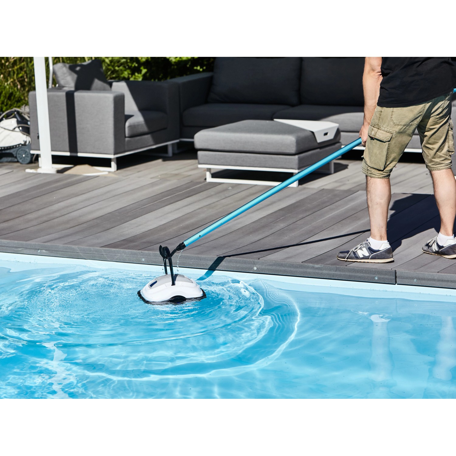 Heissner Akku-Poolroboter Orca 45 CL für Poolboden bei OBI