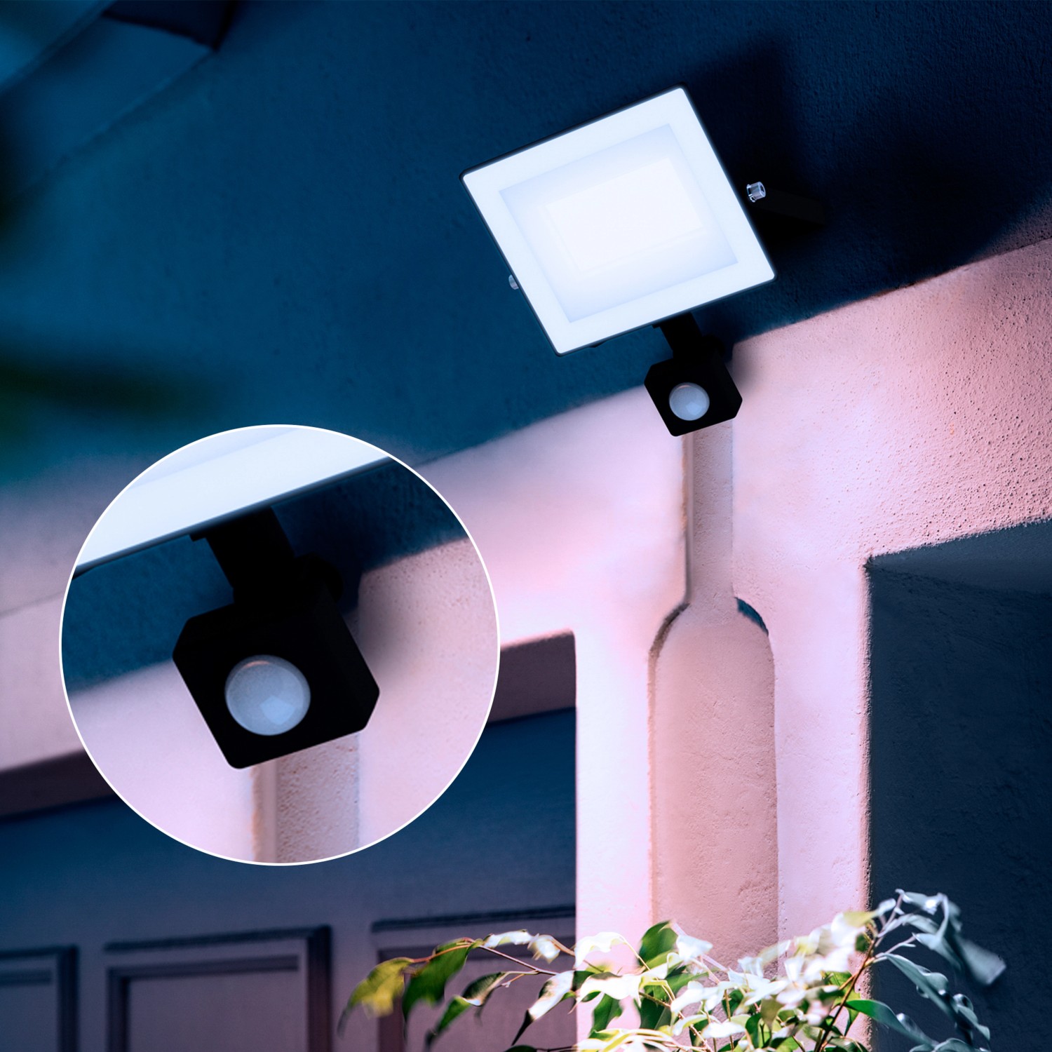 Philips Outdoor Flutlicht Lois Bewegungssensor 5.000 K 2.850 lm Schwarz ...