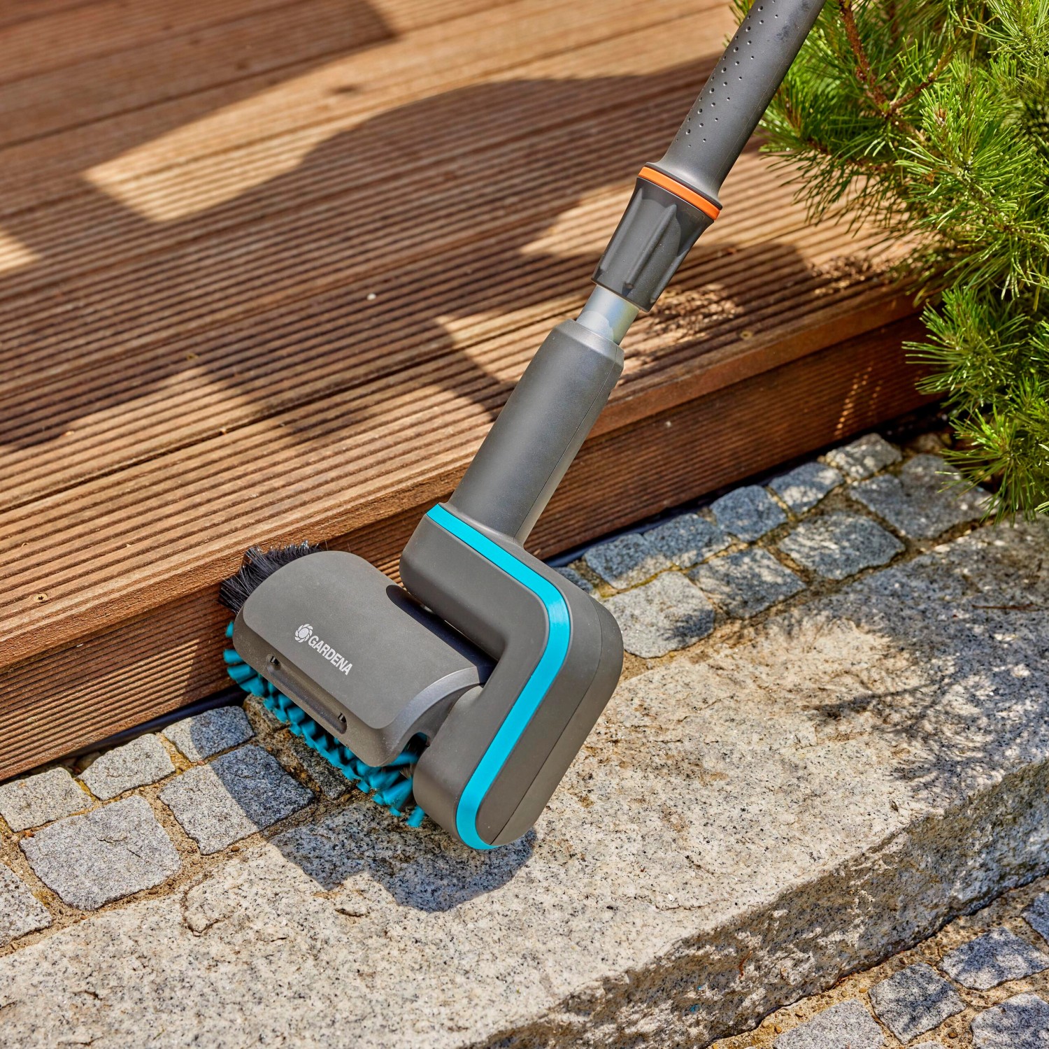 Gardena Akku-Multi-Reiniger AquaBrush Universal 03/18V P4A Solo kaufen bei OBI