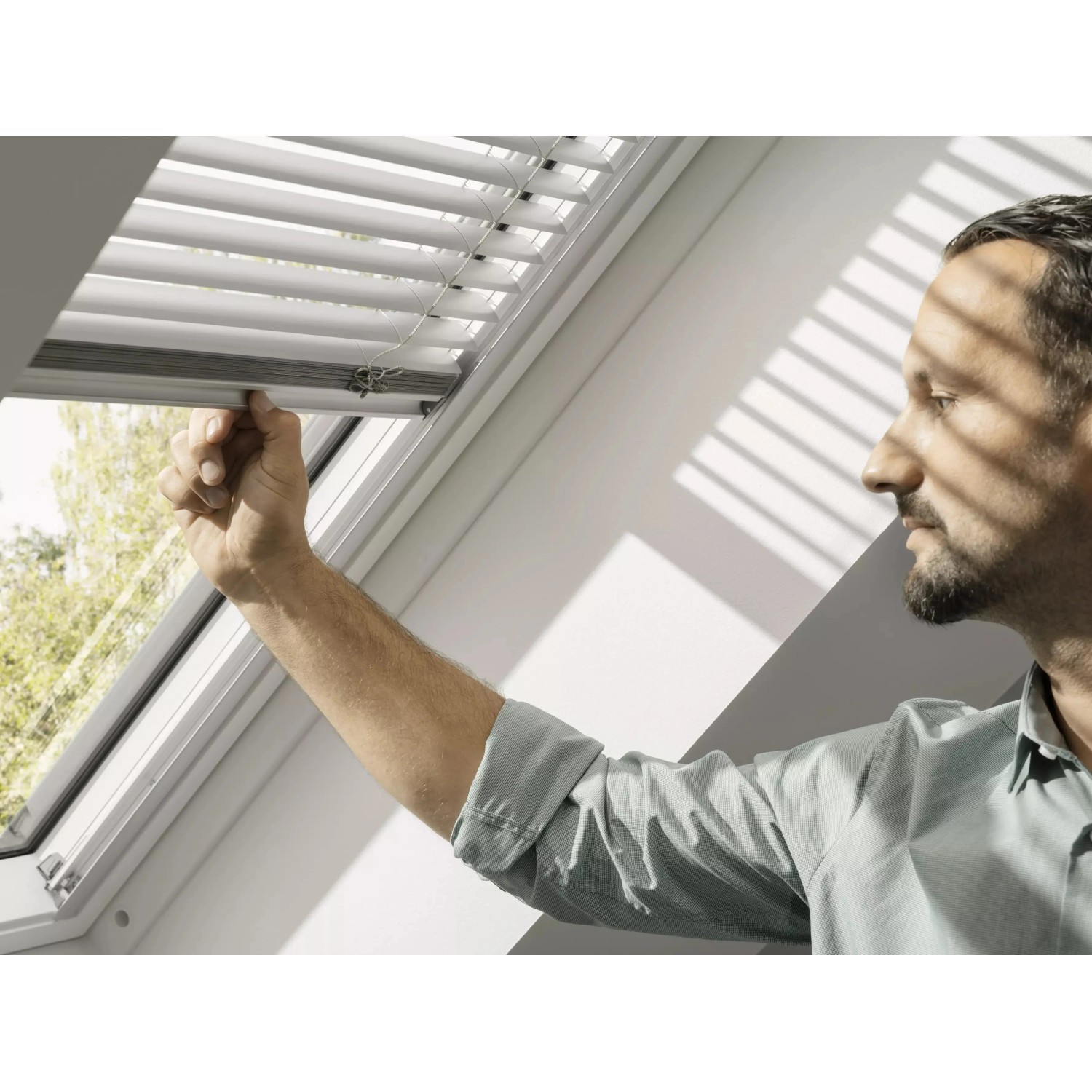 Velux Jalousie Manuell PAL MK12 7057S 78 cm x 180 cm Silber Gebürstet ...