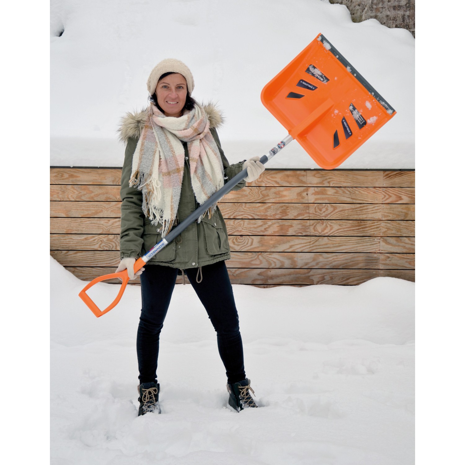 Sonneck Schneeschieber Snowmaster Evo Farbenauswahl Orange bzw. Blau ...