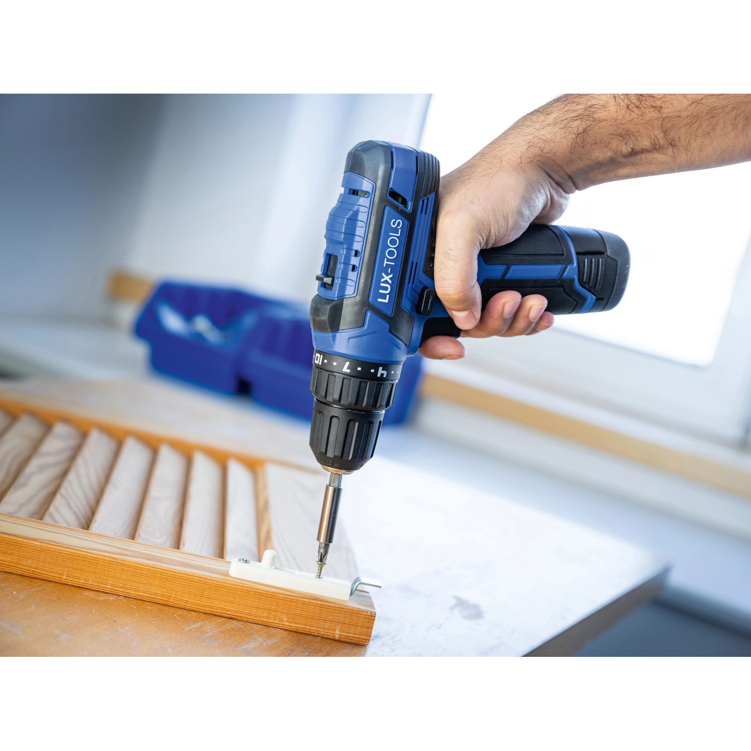 LUX-TOOLS Akku Bohrschrauber A-BS-12-23 12 V kaufen bei OBI
