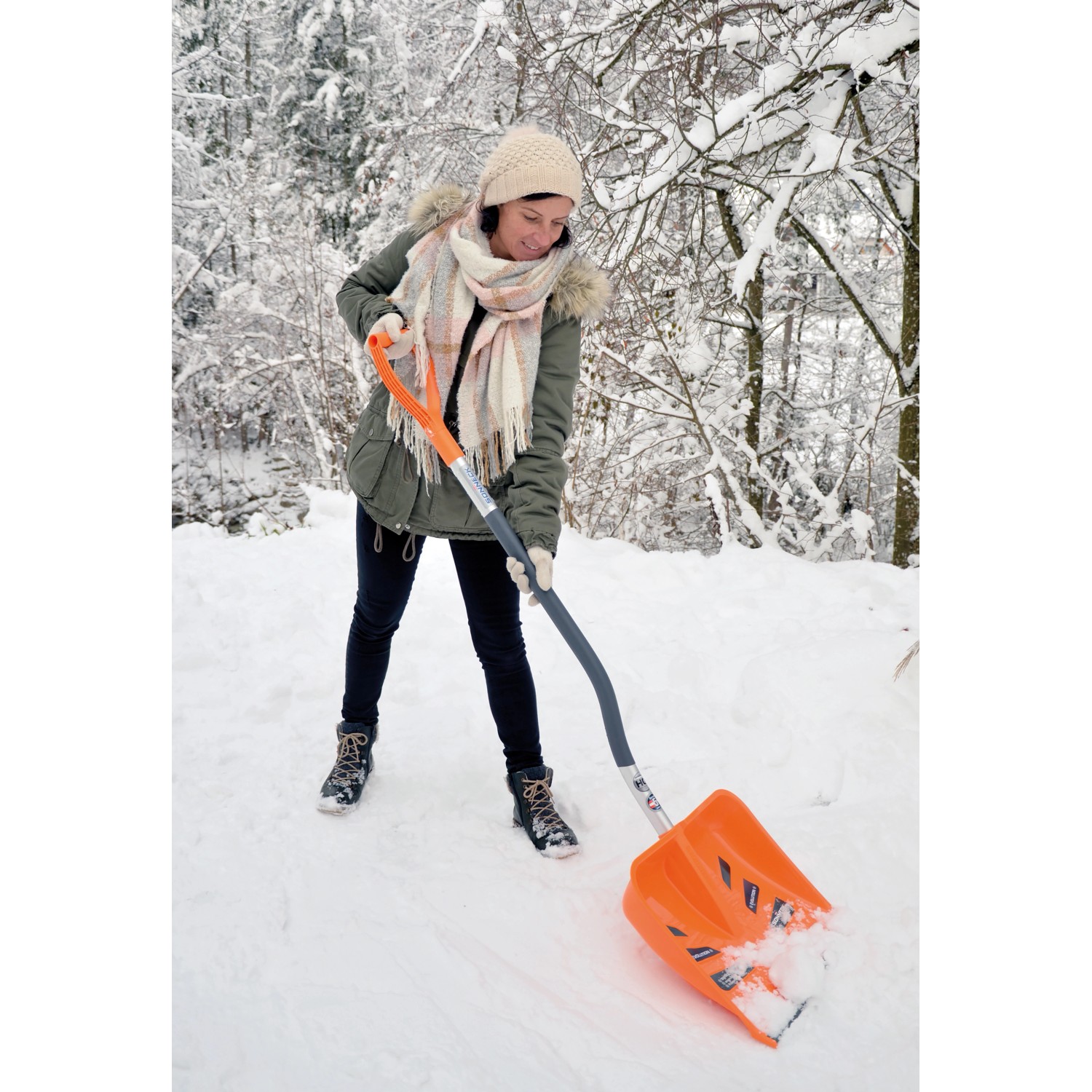 Sonneck Schneeschieber Snowmaster Evo Farbenauswahl Orange bzw. Blau ...