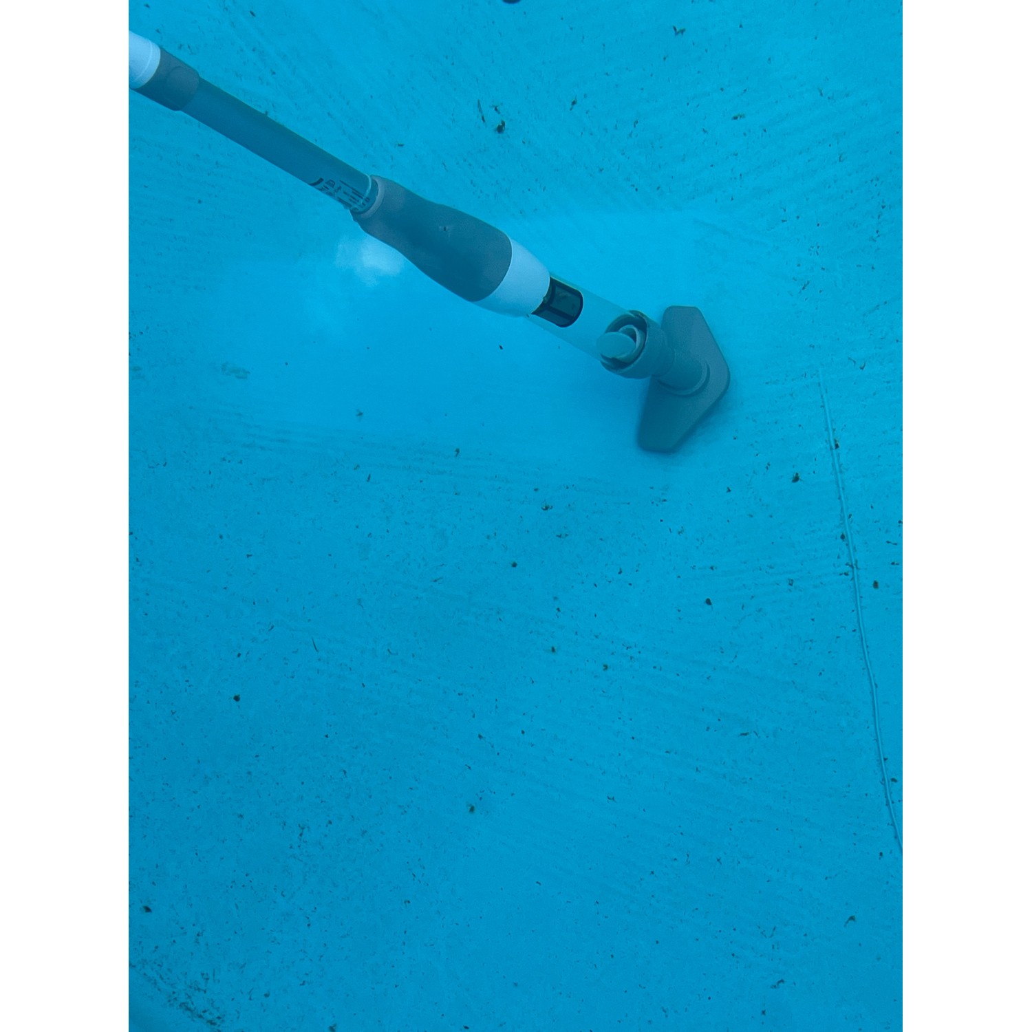 Pool-Handsauger inkl. Akku und Ladegerät Weiß-Grau kaufen bei OBI