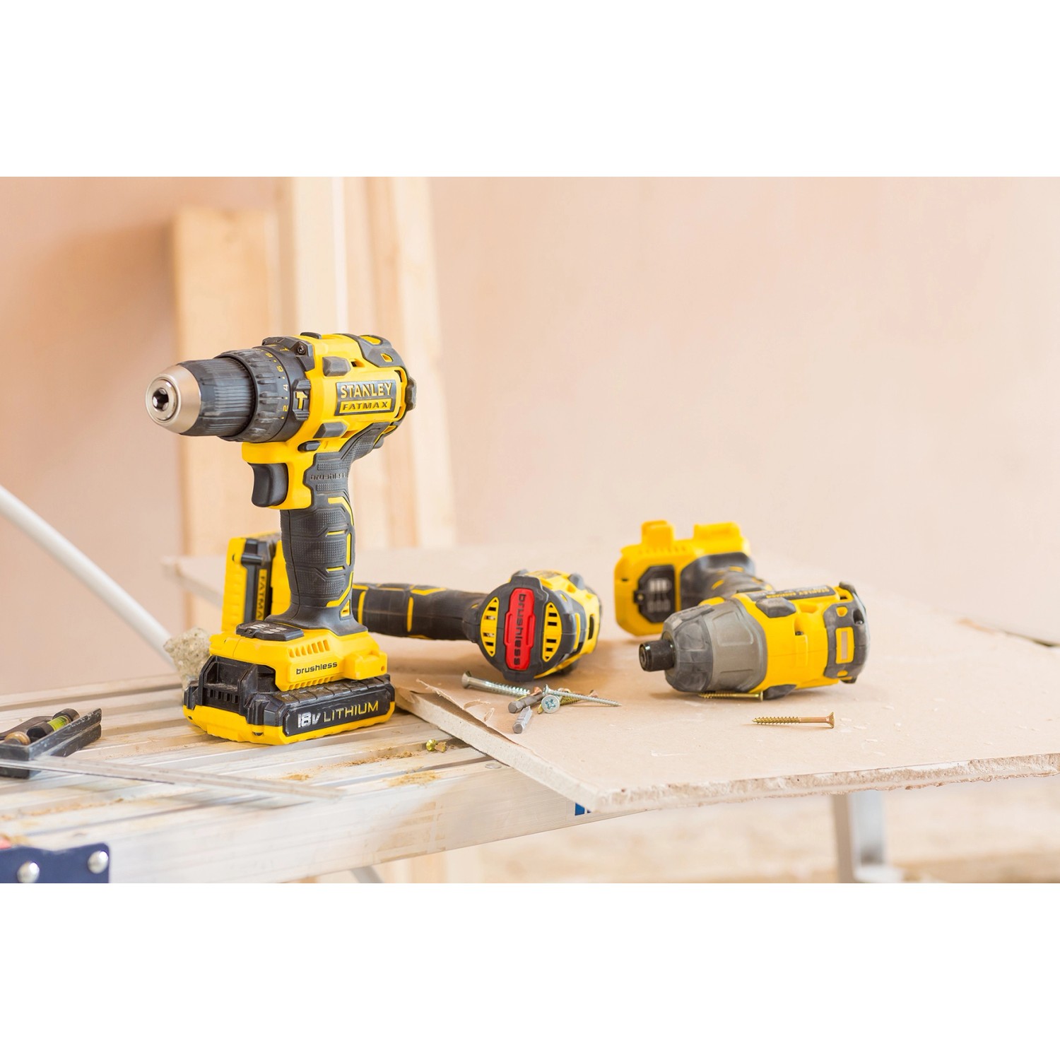 Stanley FatMax 18 V Akku Bohrschrauber FMC607D2 inkl. 2 Ah Akkus mit Koffer kaufen bei OBI